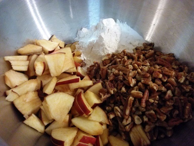 Ozark Pudding recipe (bread pudding-inspired apple and pecan cake ...